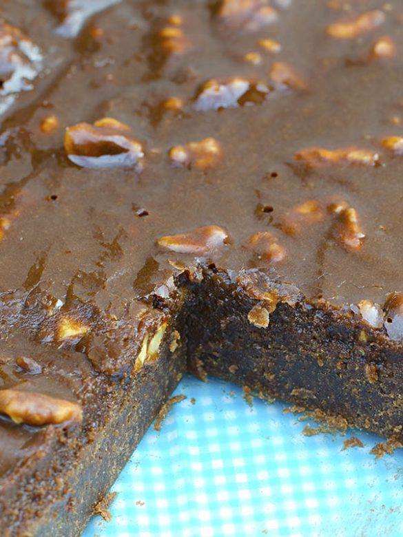 Easy Chocolate Peanut Butter Poke Cake - OMG Chocolate Desserts