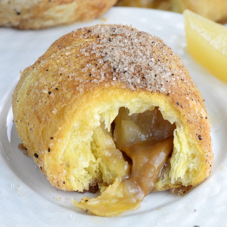 Caramel Apple Pie Bombs | Homemade Caramel Apple Pie Pastry Recipe