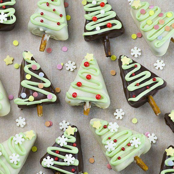 Christmas Tree Oreo Truffles | No Bake Oreo Dessert Recipe