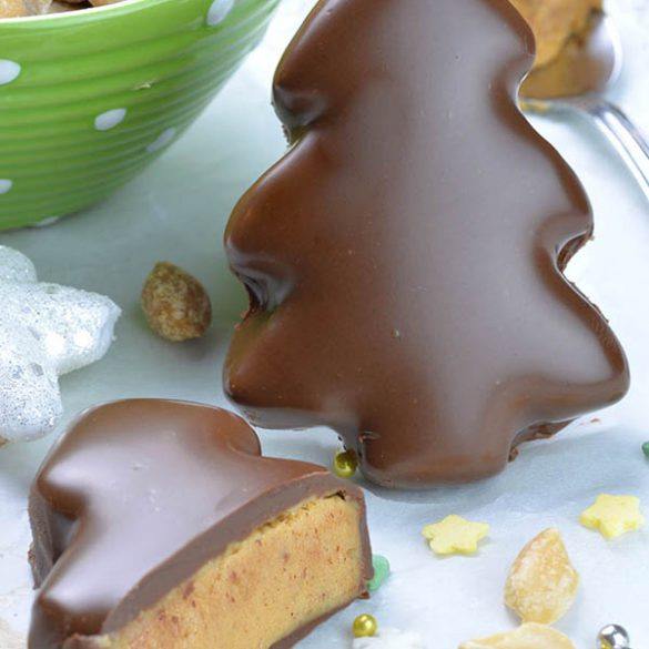 Chocolate Peanut Butter Christmas Trees | Easy Christmas Treat