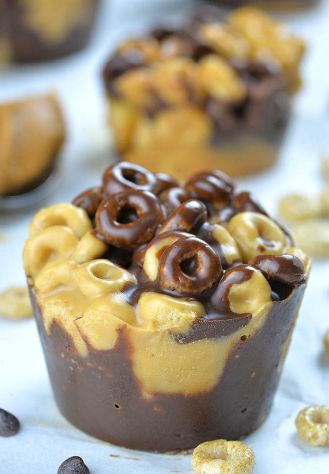 Chocolate Peanut Butter Cheerios Cups | Easy Peanut Butter Cup Recipe