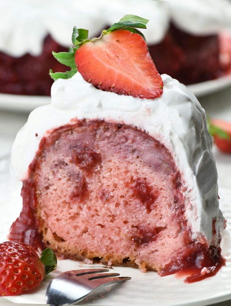 Triple Strawberry Cake - OMG Chocolate Desserts